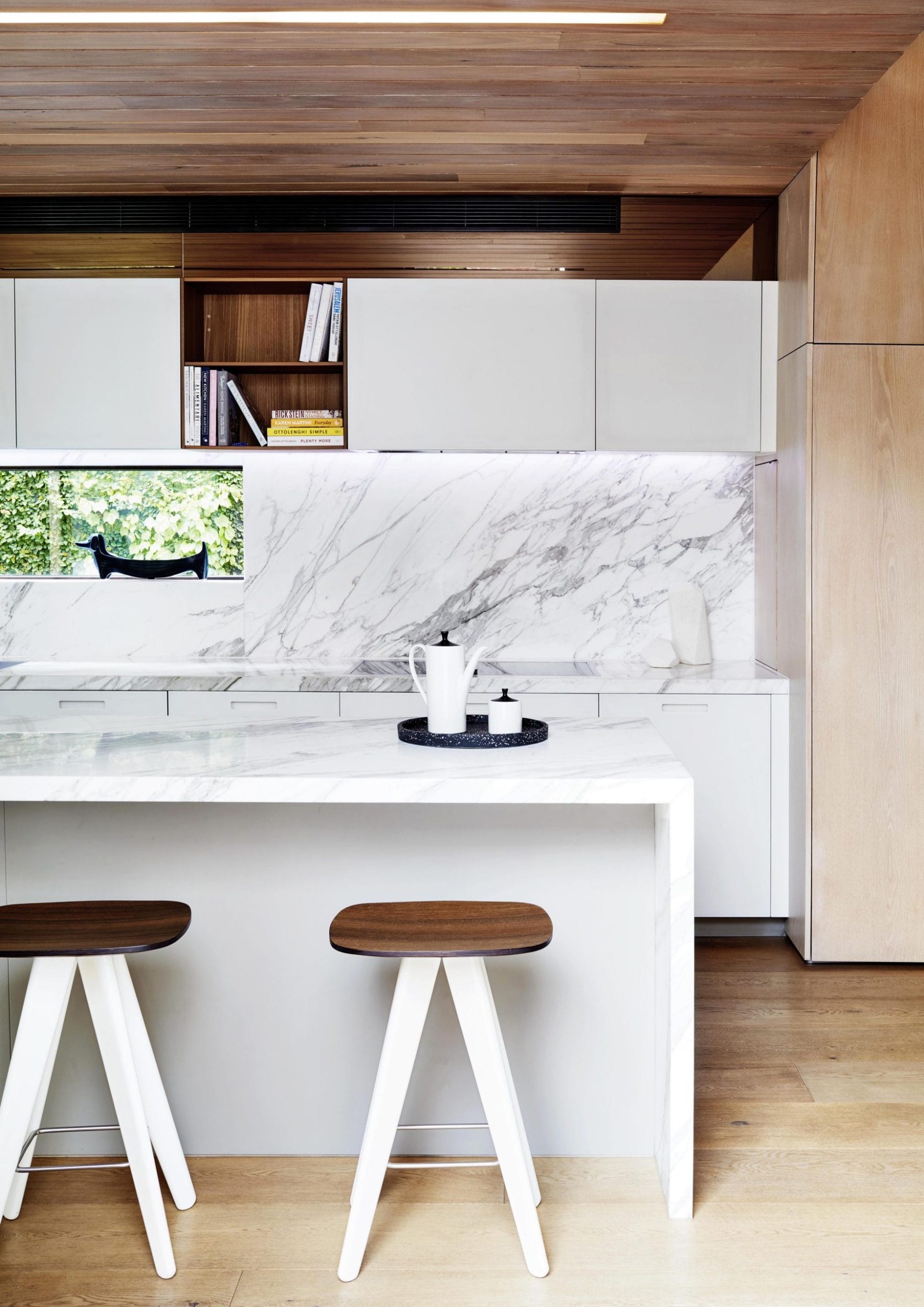 10 ways to create an effortlessly modern monochrome kitchen - WOMAN