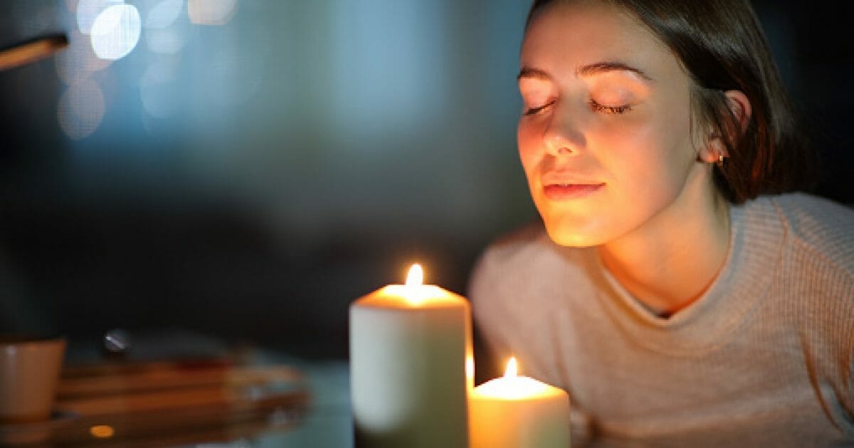 Meditation for beginners: How To Do a Candle Gazing Meditation - Woman+